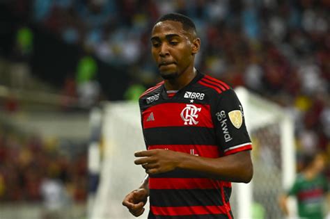 Nova Proposta Do Flamengo Agrada E Lorran Deve Renovar Contrato