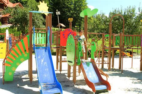 Відпочинок з дітьми у Карпатах Закарпаття ціни та послуги Готель Озеро Віта