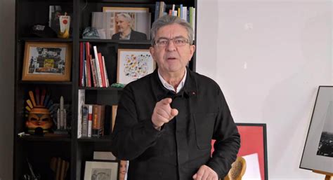 Jean Luc Mélenchon Le Président Emmanuel Macron Fait Peur Il Sait