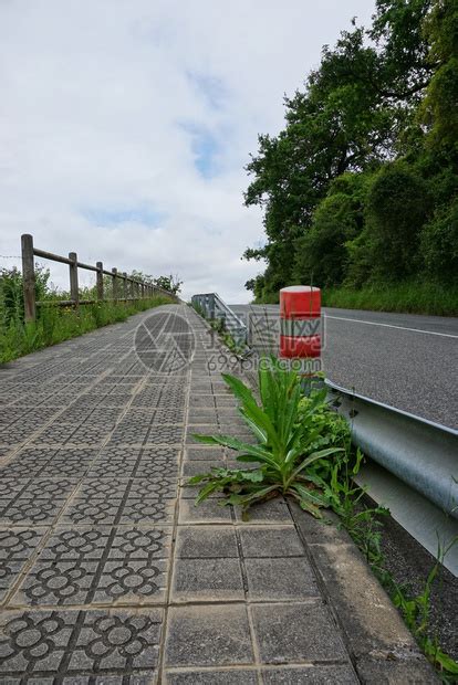 山中的道路高清图片下载 正版图片307178007 摄图网