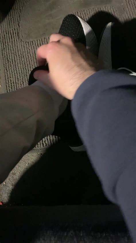 Removing My React Infinity Run Flyknit