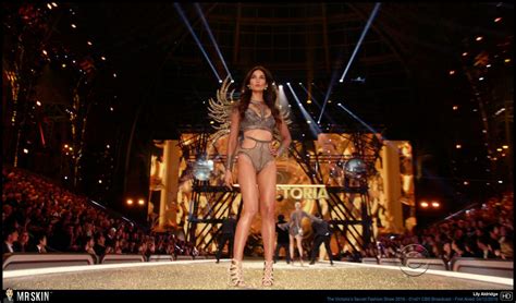 Naked Lily Aldridge In The Victorias Secret Fashion Show 2016