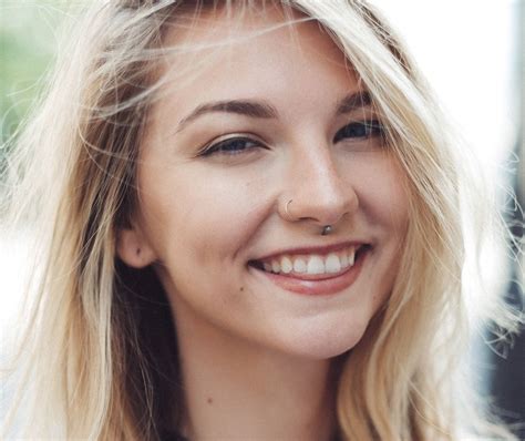 Lily Ivy HD Wallpapers