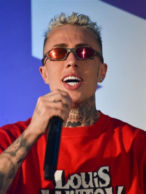 Mc Daniel Muda Letra De Revoada Durante Show Para Se Declarar Para Mel Maia