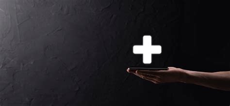 사업가 손에 들고 이익 혜택 개발 플러스 기호로 표현 Csr과 같은 긍정적 인 일을 제공합니다 핸드는 플러스 기호를 표시합니다 개념에 대한 스톡 사진 및 기타 이미지