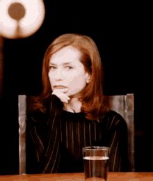 Isabelle Huppert Izzy Huppert Gif Isabelle Huppert Izzy Huppert Dancing Tumuklas At