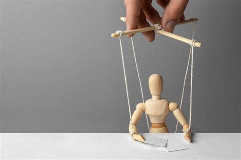 Detecting Manipulation And Propaganda Crystalseu