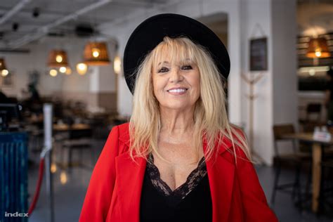 71 éves Csepregi Éva Bahír