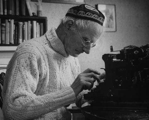 Playwright Sean Ocasey Playwright Ireland History Writers And Poets