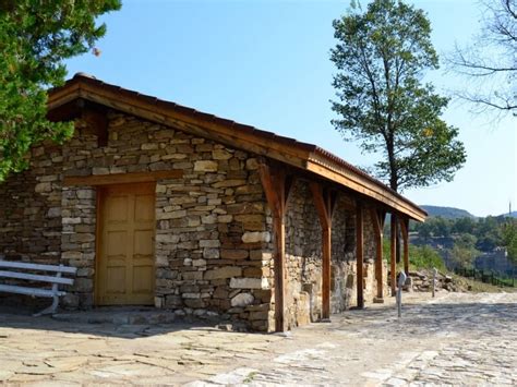 Трапезица ВЕЛИКО ТЪРНОВО - СРЕДНОВЕКОВНАТА СТОЛИЦА НА БЪЛГАРИЯ