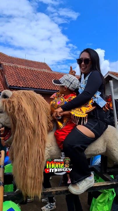 Cewe Gemoy Naik Singa Youtube