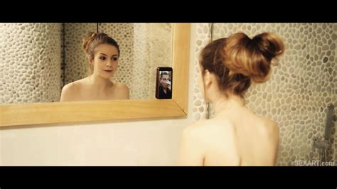 Stella Cox Face Call