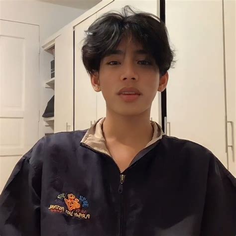 Pin By Kyuuuu On Hot N Cute Guys Id Smash Cute Couples Dark Anime