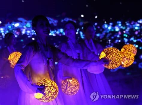코로나19 희생자 추모 공연 네이트 뉴스