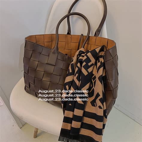 Bv 什么叫 新款 第18页 大山谷图库