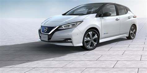 닛산 리프 전기차 세계 최초 40만대 판매 돌파 글로벌오토뉴스