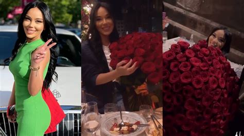 Տեսեք՝ Անահիտ Սիմոնյանին ինչ շքեղ ծաղիկներ են նվիրել Youtube