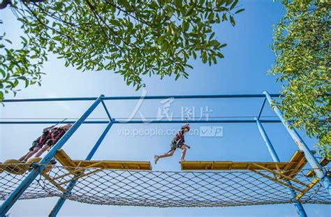 江苏宿豫：户外拓展 乐享暑期 人民图片网