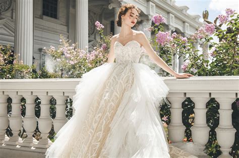凱瑟琳婚紗攝影 Catherine Wedding Bella手作禮服2023年春夏新款│皇家雲織冠冕│英倫薔薇│台北婚紗│婚紗禮服