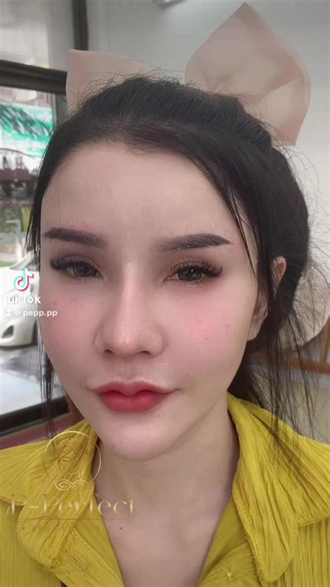 คิ้วฟูอลังการ เทคนิคแฮร์สโตรก เฉพาะที่ร้านเรา 2 สาวฝาแฝด มาแก้คิ้วใหม่ให้ ฟูสวย อลังการ ตรง