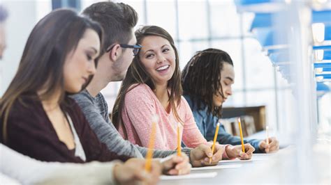 Ректор Реморенко прокомментировал инициативу приравнять диплом бакалавра к диплому о полном