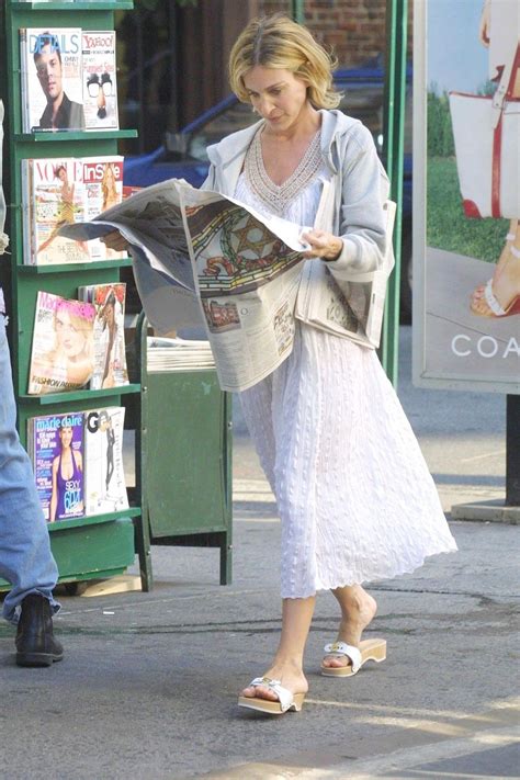 Sex And The City Carrie Bradshaw S Memorable Fashion Moments Artofit