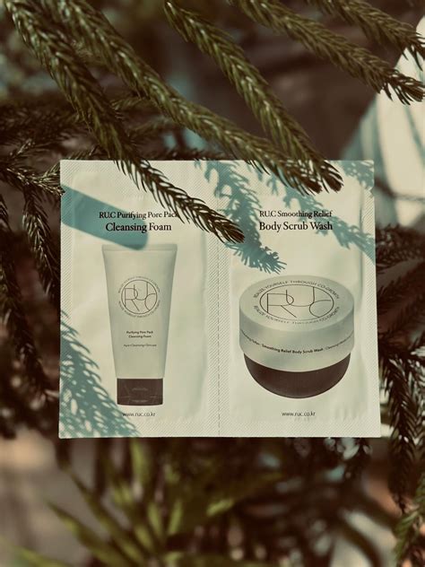 스치니들~~~ 내가 맨날 자랑 했던 팩 클렌징폼과 바디스크럽 샘플 샤쉐가 드디어🗣️🗣️🗣️ 나왔어~ 많은 스치니들이 경험해 봤음 했는데~👐🏻 넘넘 기분 좋아 👉🏻 알유씨