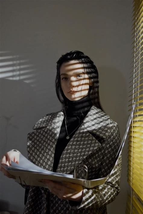 Video Attract Engage And Convert Online Audiences With Magnetic Marketing