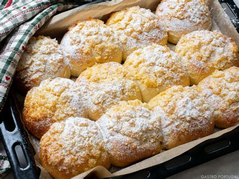 Pão De Deus Portuguese Coconut Buns Gods Bread