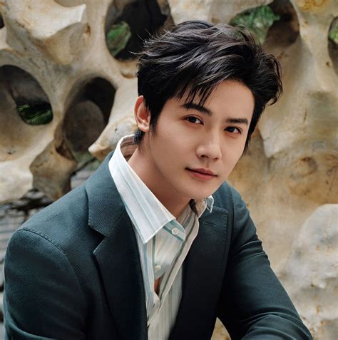 20250403《明月苍茫the Boundless Bright Moon》杀青 前奏一响拾起多少人的回忆 郑业成 啊啊啊这么可爱漂亮的快乐