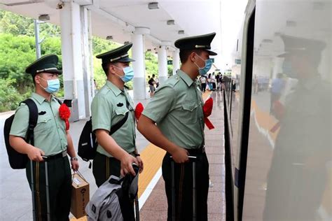 難捨軍旅情，武警惠州支隊退役老兵告別「第二故鄉」 每日頭條