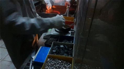 义齿加工厂上班累吗 义齿加工厂工作流图 义齿加工厂 大山谷图库