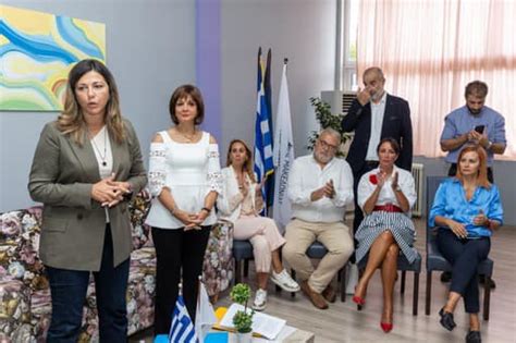 ΕΠΙΣΚΕΨΗ ΤΗΣ ΥΠΟΥΡΓΟΥ ΚΟΙΝΩΝΙΚΗΣ ΣΥΝΟΧΗΣ And ΟΙΚΟΓΕΝΕΙΑΣ ΣΤΟ ΠΧΠΘ ΑΓΙΟΣ ΠΑΝΤΕΛΕΗΜΩΝ Κέντρο