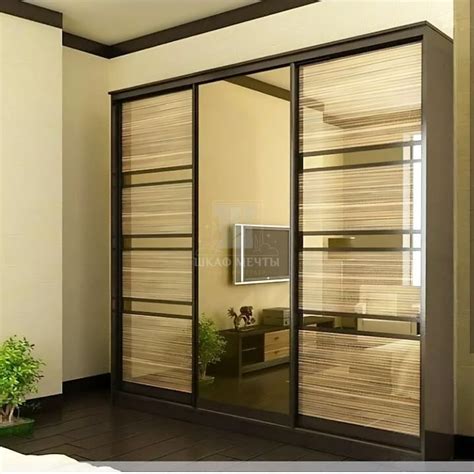 3 дверный шкаф купе с зеркалом и пескоструйным рисунком Шкаф мечты мебель на заказ