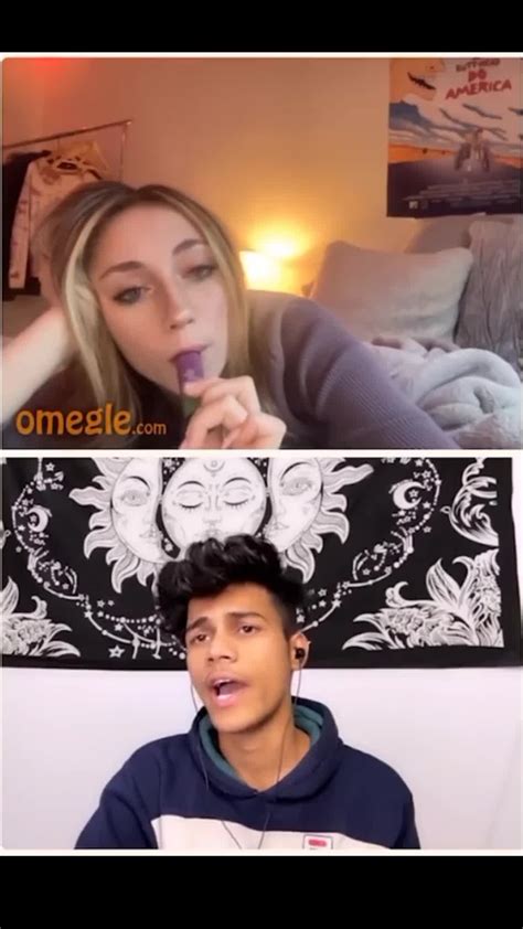 Flirting Girl On Omegle Funnyomegle Funny Viral Omegle Prank