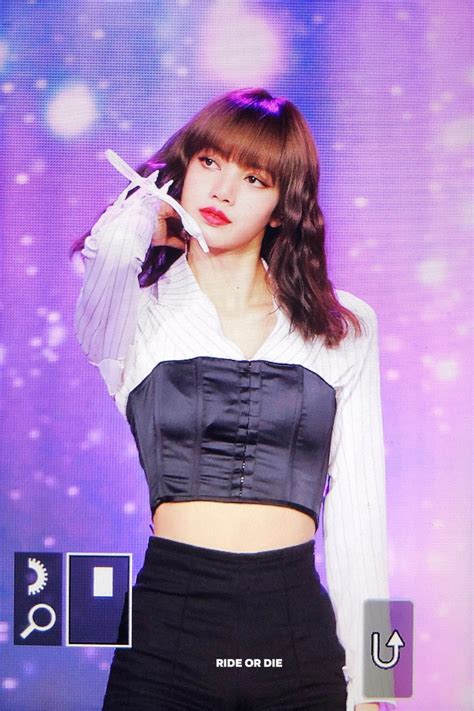 Jennie G Y S T Ros V Lisa Blackpink C N Khi N D N T Nh M M N H N V Nhan S C L N H Ng