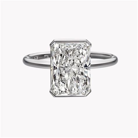 Radiant Cut Diamond 101 The Shape With Everyday Glamour