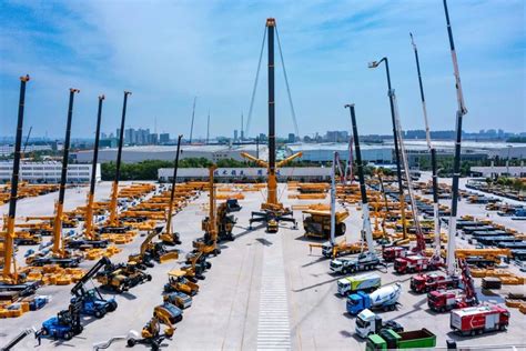 徐工集团接入基于用友企业服务大模型yongpt的智能招聘 大易 Hr 资料库