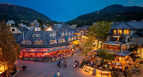 Khám Phá Và Vui Chơi Tại Làng Du Lịch Whistler Canada