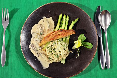 Die Küchenschlacht Dominik Eisenschmidt Ravioli Mit Ricotta Spinat Füllung Und Salbeibutter