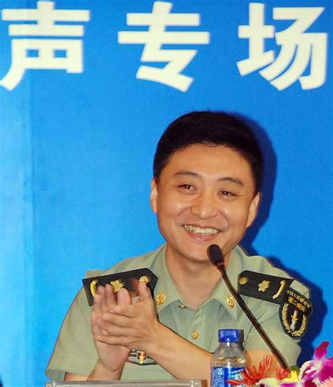 周炜讲开相声专场 师傅姜昆邀唐杰忠李金斗助阵 图 娱乐 凤凰网