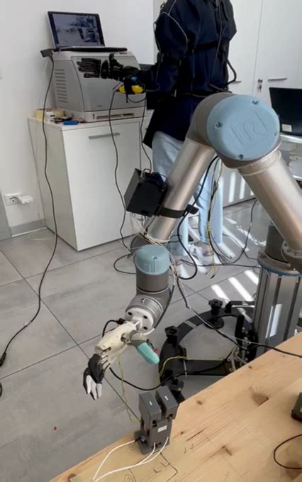 textile robotics lab scuola superiore sant anna
