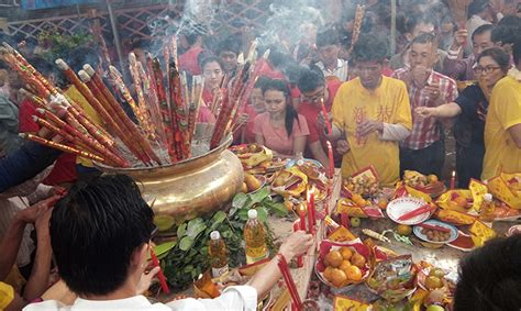 ហុងស៊ុយ និងជំនឿ នៃការសែនព្រេនតាមប្រពៃណីសាសនារបស់ចិន ខុសគ្នា យ៉ាងណា