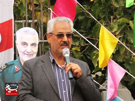 خروش استکبارستیزی مردم و دانش آموزان درگزیعکس