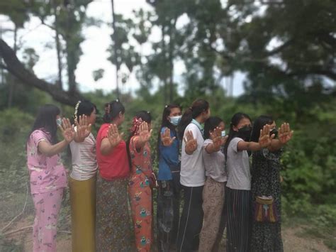 ယင်းမာပင်တွင် ဒေါ်အောင်ဆန်းစုကြည် မွေးနေ့အထိမ်းအမှတ် အဖြစ် အားမာန်သစ် သပိတ်စစ်ကြောင်းက စစ်အာဏာရ