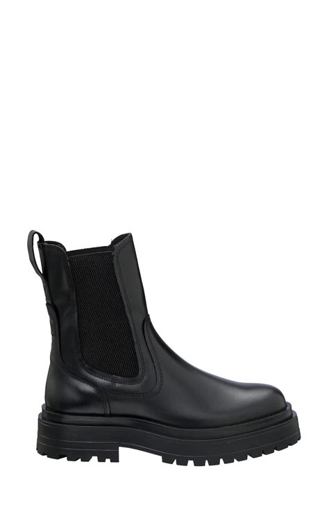 Chelsea Boots In Leather Black Yaya Eu