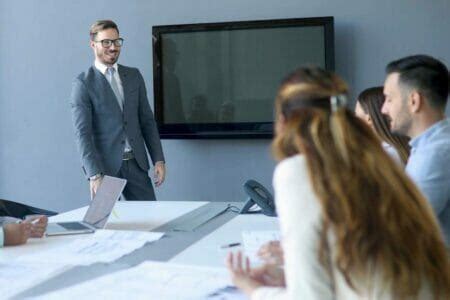 Hiding Powerpoint Slides During Presentations