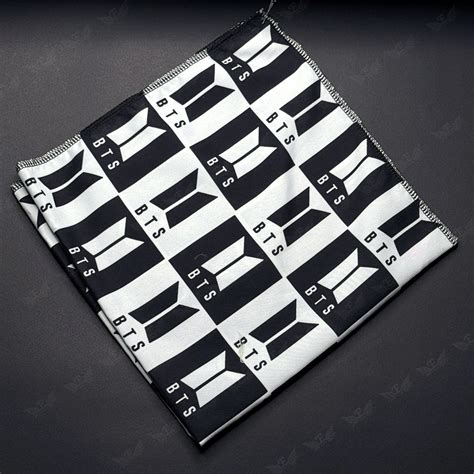 دستمال سر طرح Bts بی تی اس جنس نخی، سیاه و سفید ارن شاپ