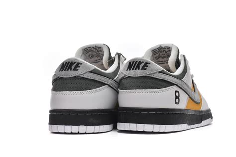 Otomo Katsuhiro x Nike SB Dunk Low Pro Kobe - Mr hou