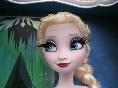 Pin On Elsa Cosplay References